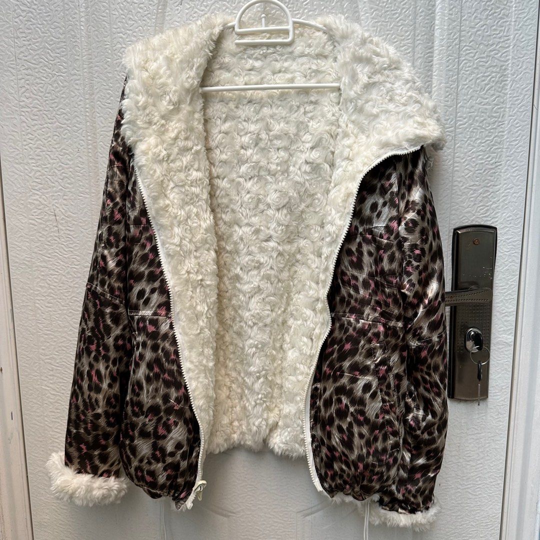Cheetah jacket tebal jaket, Fesyen Wanita, Pakaian Wanita, Baju Luaran ...