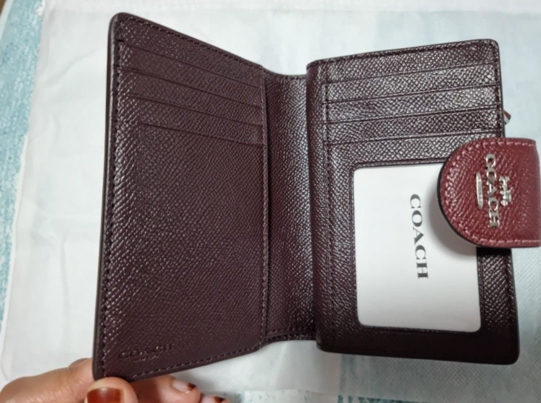 Coach Medium Corner Zip Wallet in Wine 6390, Women's Fashion, Bags ...