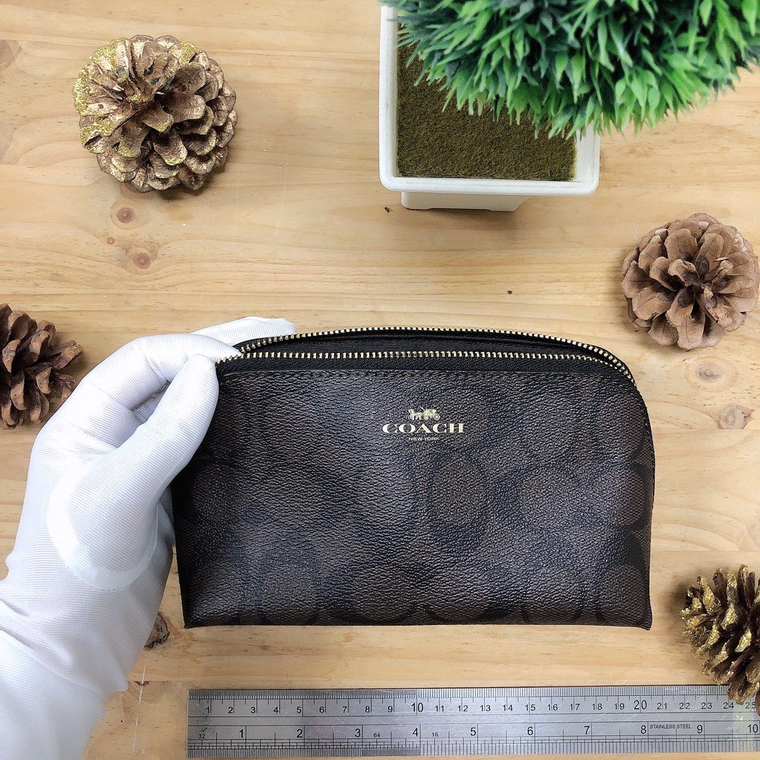 Coach Signature pouch, Women's Fashion, Bags & Wallets, Purses ...