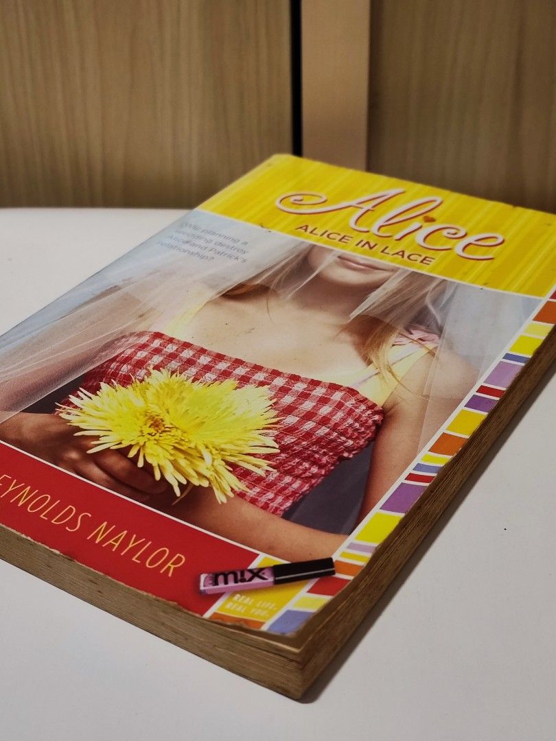 (ENG) Alice In Lace, Hobbies & Toys, Books & Magazines, Children's ...