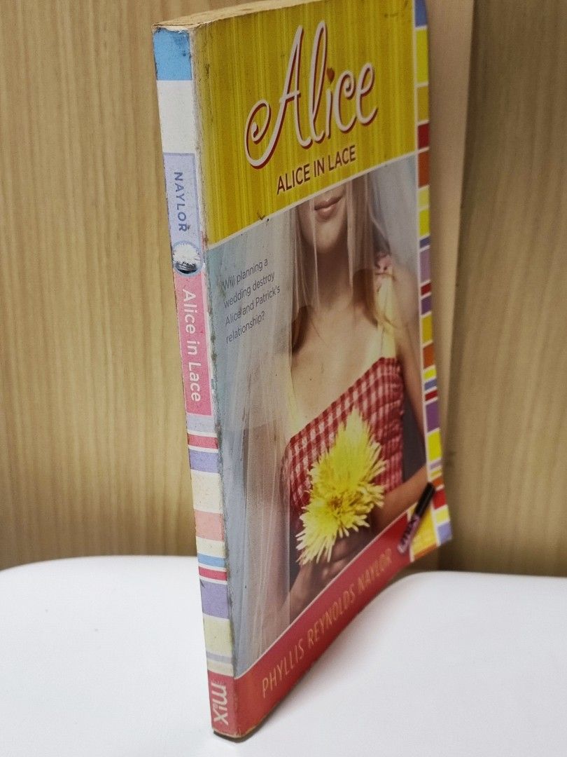 (ENG) Alice In Lace, Hobbies & Toys, Books & Magazines, Children's ...