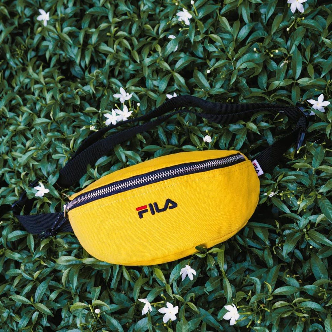 Fila Small Logo Hip Sack / Mini Waist Bag, Women's Fashion, Bags ...