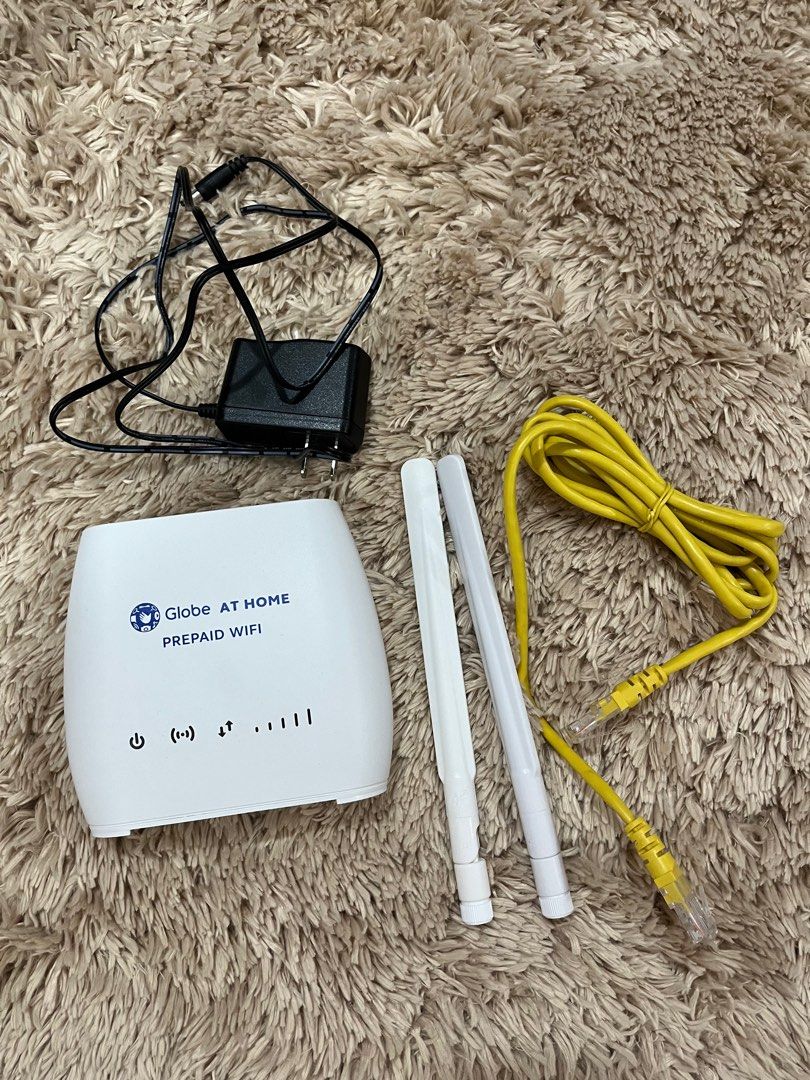 Globe Wifi Modem Router with Cables and Antennas, Computers & Tech ...
