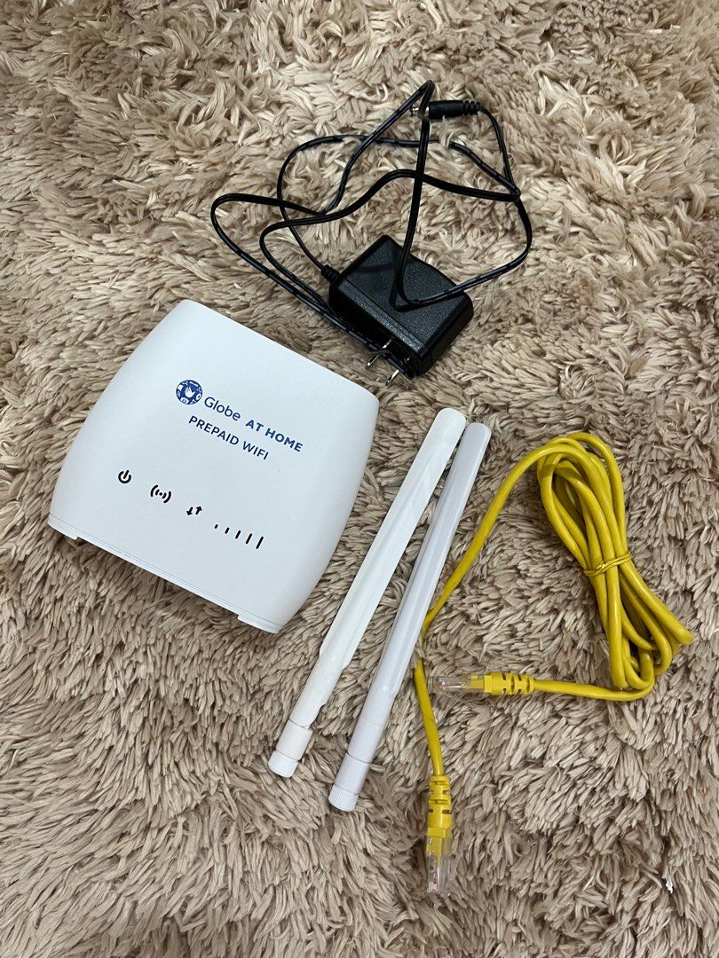 Globe Wifi Modem Router with Cables and Antennas, Computers & Tech ...