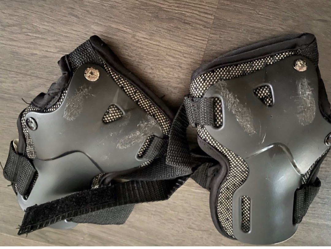 Hand/wrist guard rollerblade, Sports Equipment, Sports & Games, Skates ...