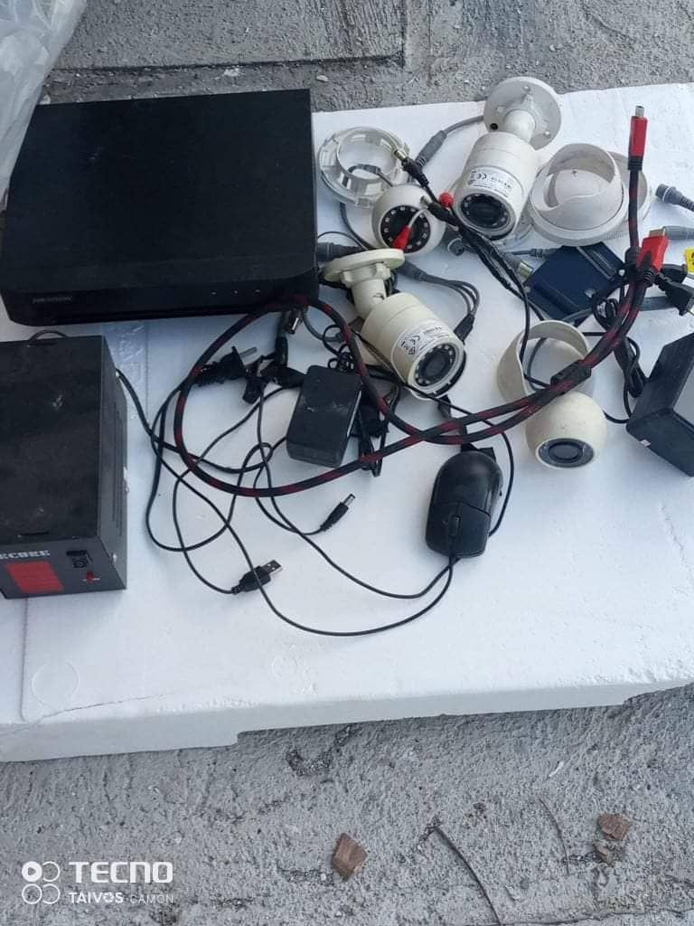 Hikvision 4 high-quality cctv camera with NVR box on Carousell