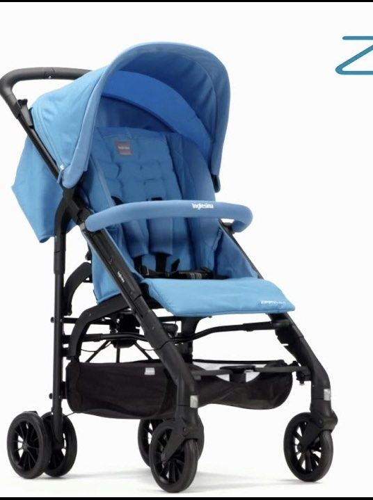 Inglesina Zippy light one hand fold compact stroller, Babies & Kids ...