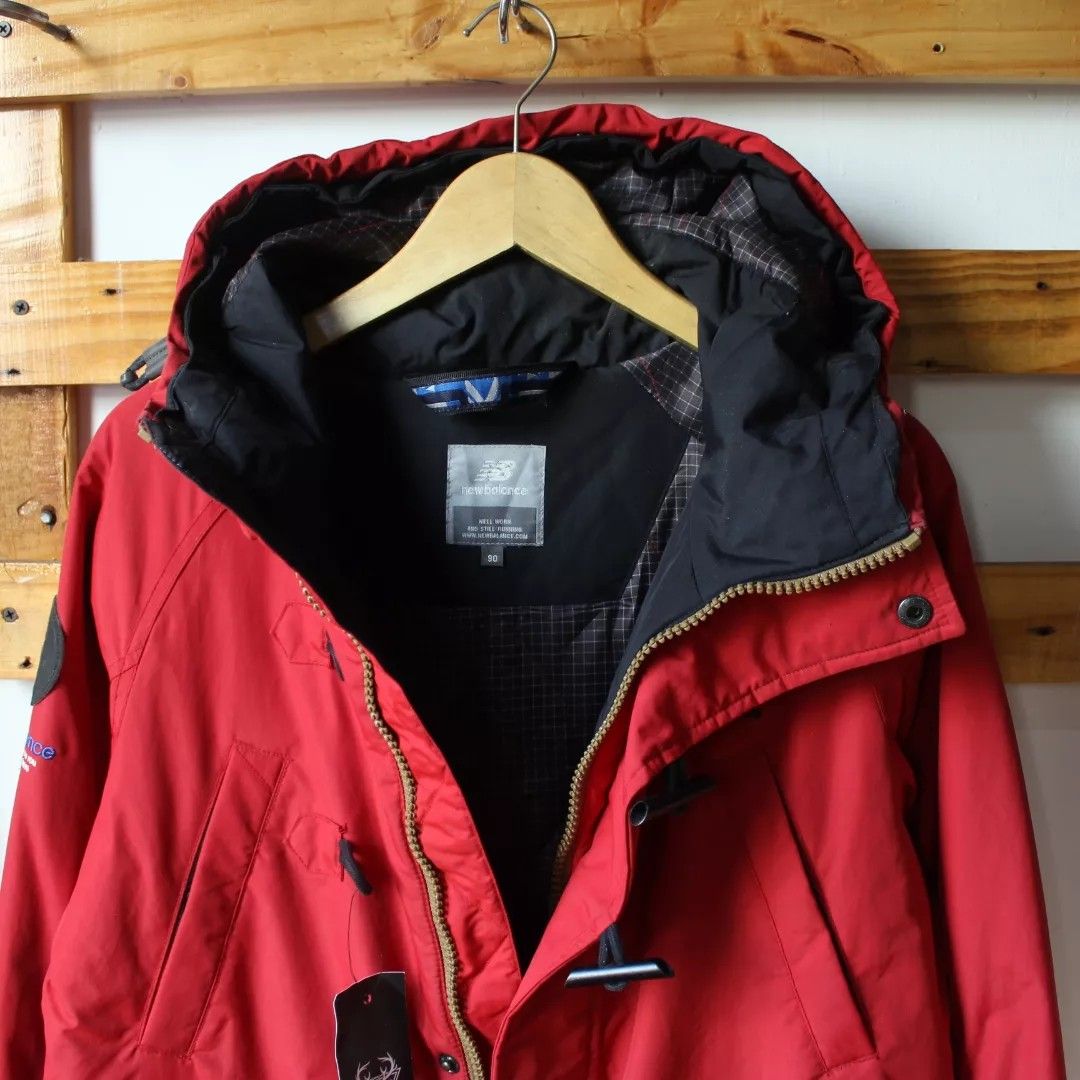 JAKET OUTDOOR DOWN NEW BALANCE, Fesyen Pria, Pakaian , Baju Luaran di ...