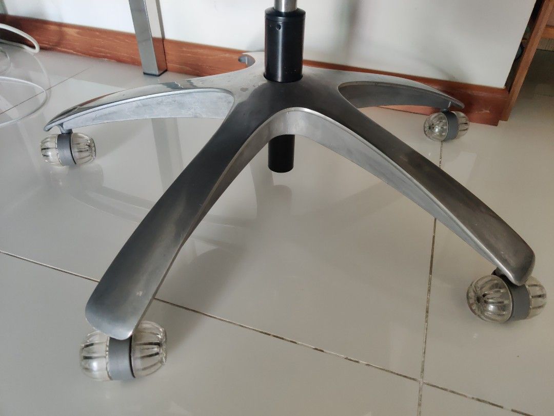 Formway design generation knoll office chair, Furniture & Home Living ...