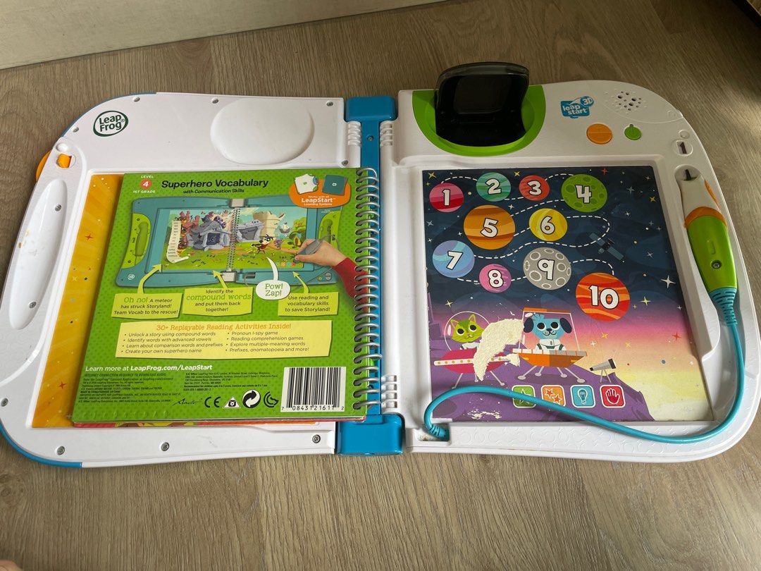 Leapfrog kids laptop and (almost) complete set of books, Babies & Kids ...