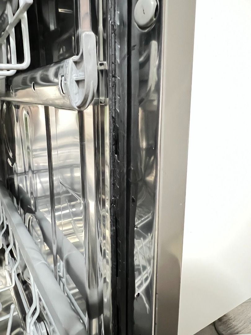 LG DFB425FP Front Control Smart Wifi Enabled Dishwasher with QuadWash ...