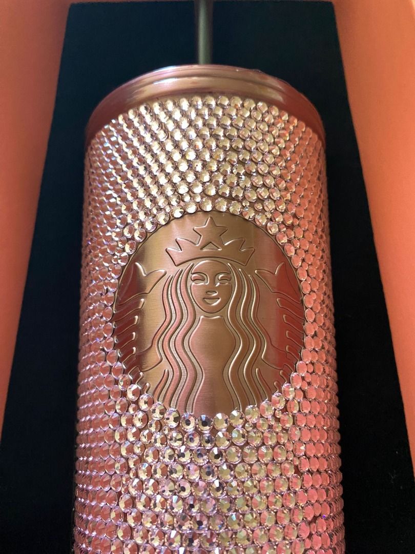 Lisa Starbucks 杯 限量版(已有貨), 興趣及遊戲, 收藏品及紀念品, 明星周邊 - Carousell