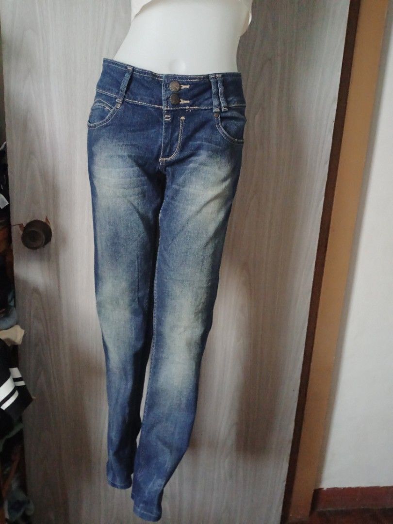 Maong pants on Carousell