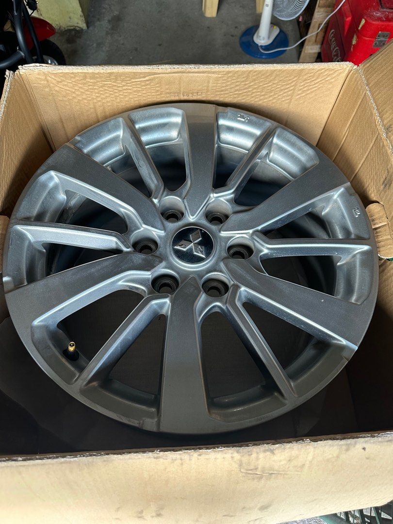 Montero Sport 18 inch Mags on Carousell