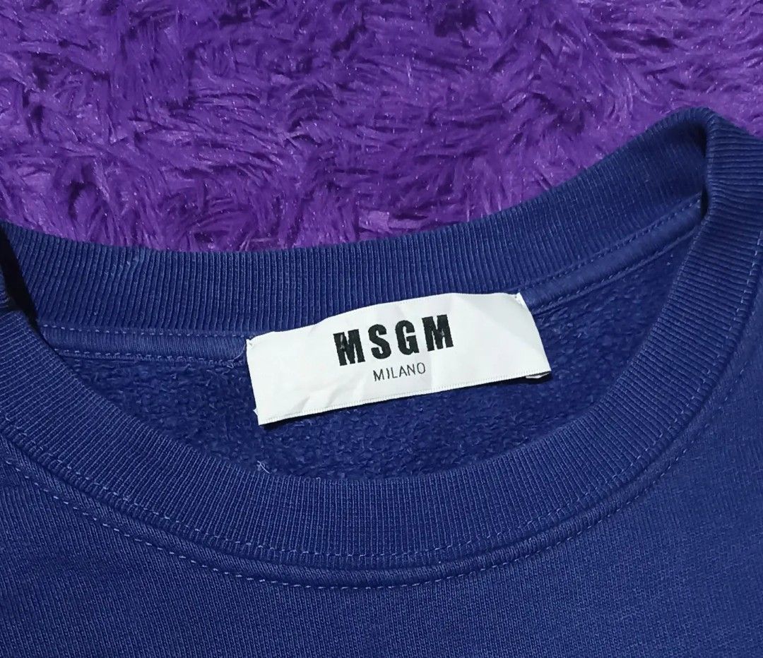 MSGM MILANO LOGO BOX CREWNECK LUXURY SECOND ORIGINAL, Fesyen Pria, Pakaian , Atasan di Carousell