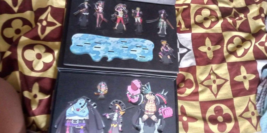 One piece red film odex character display on Carousell