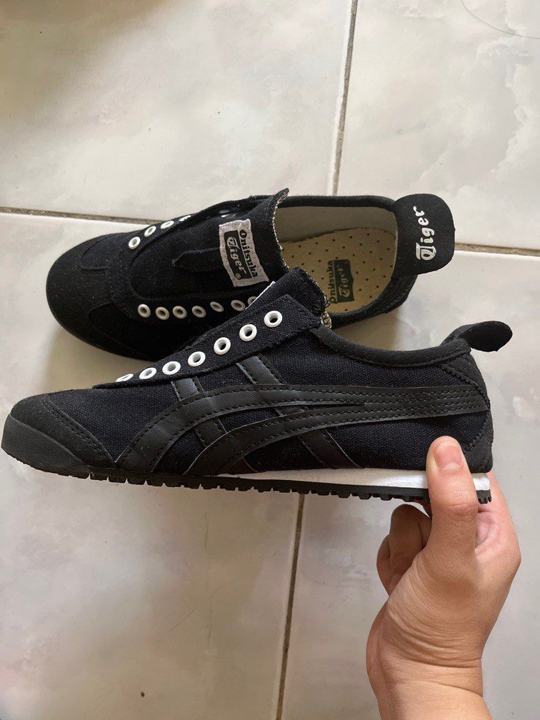 Onitsuka Tiger Black on Carousell