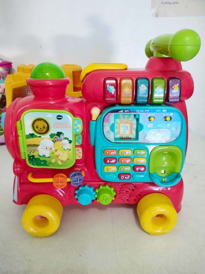 ORIGINAL VTECH SIT-TO-STAND ULTIMATE ALPHABET TRAIN on Carousell