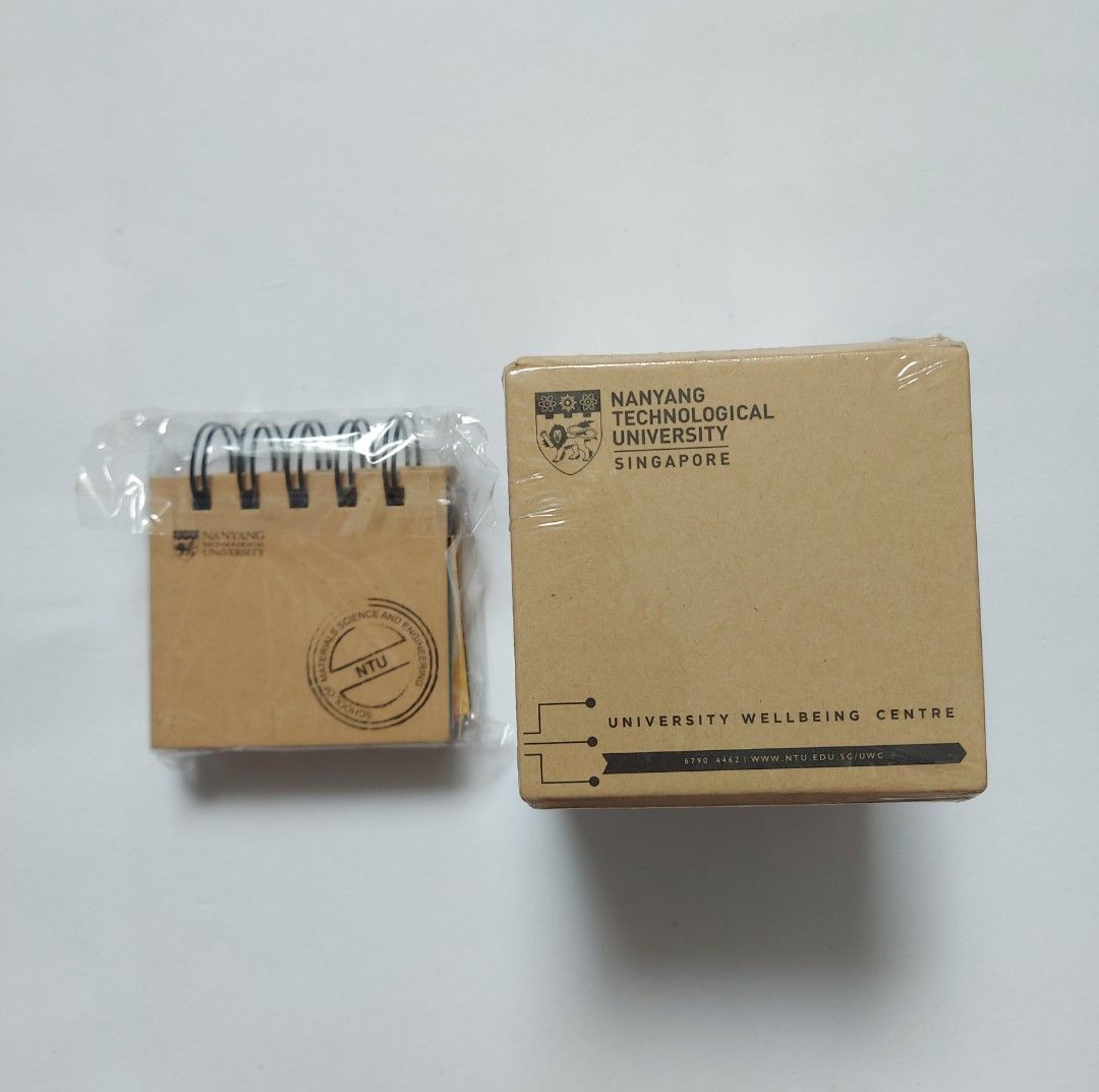 Post-It Booklet and Stationary Set, Hobbies & Toys, Stationery & Craft ...