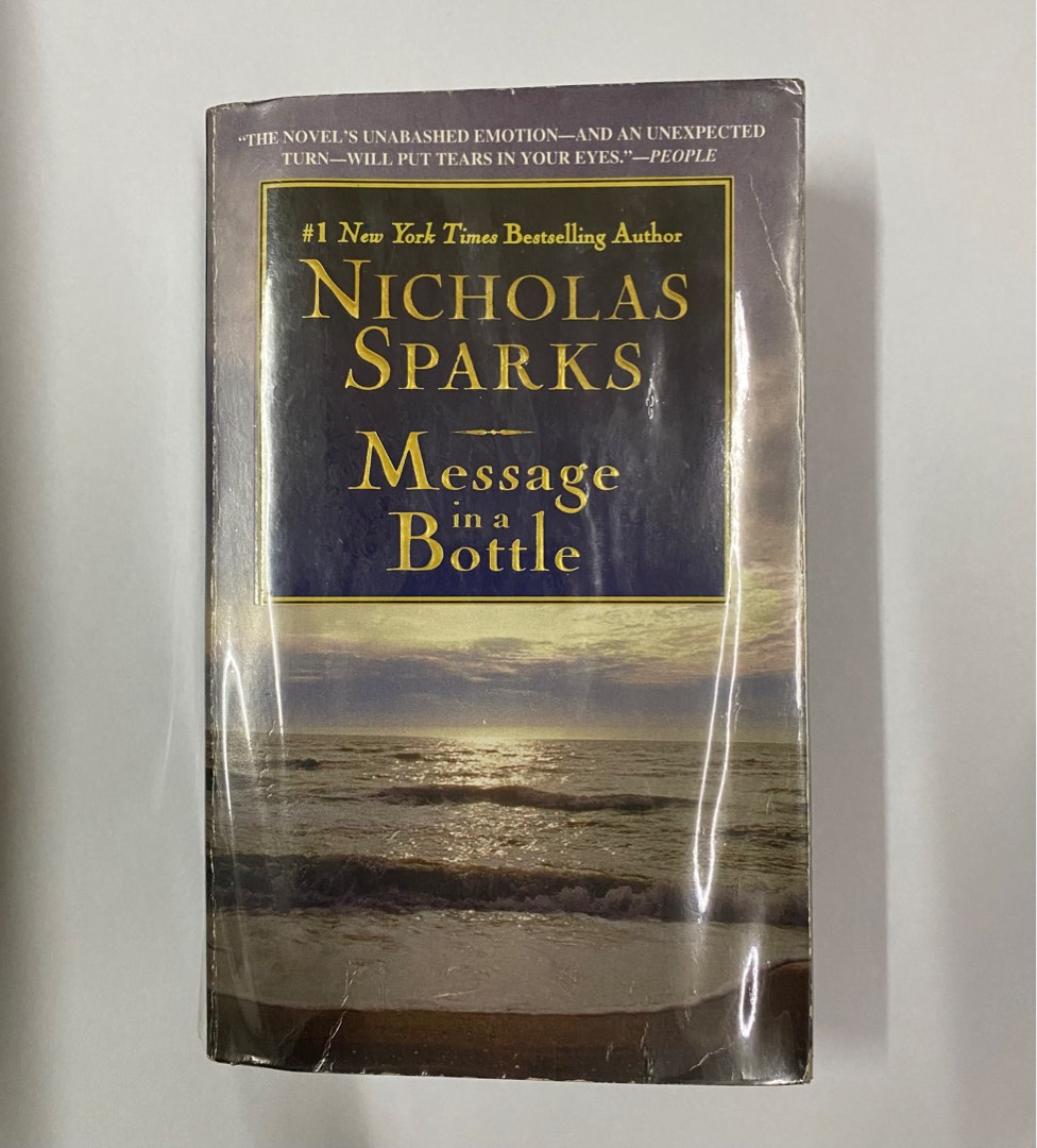 Preloved Book- Message in a Bottle by Nicholas Sparks on Carousell