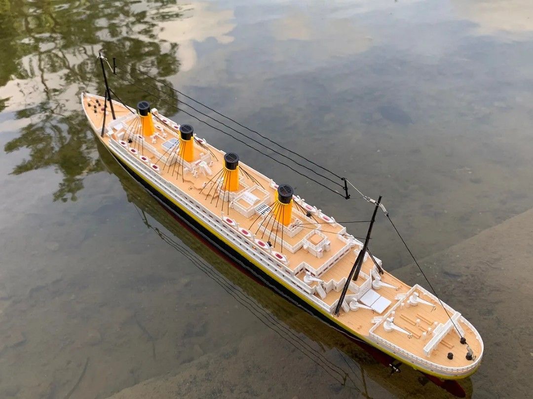 Remote Control Titanic Boat 1:325 Scale 32-Inch Large RC Yacht Cruise ...