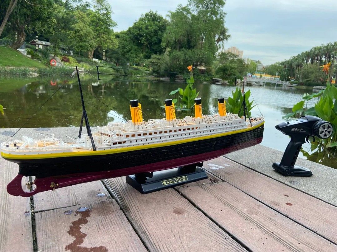 Remote Control Titanic Boat 1:325 Scale 32-Inch Large RC Yacht Cruise ...