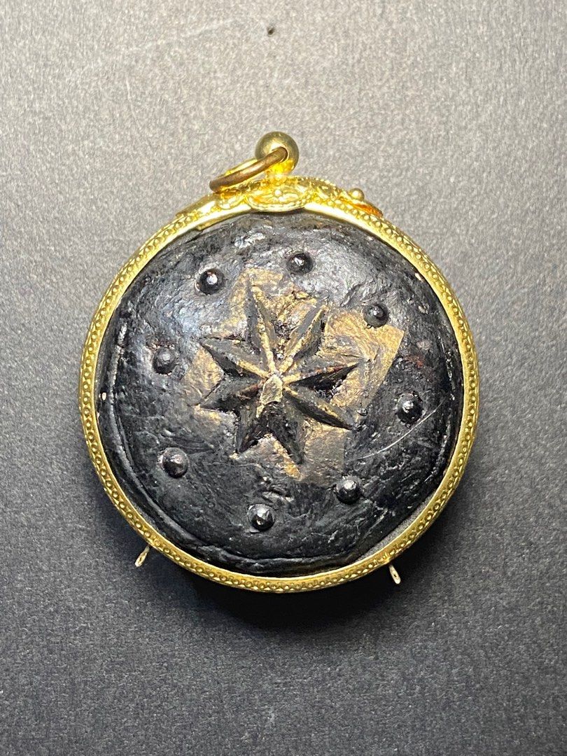 Roon Reak Dao Mae Nur Hom Lp Pinak be:2500, Hobbies & Toys, Memorabilia ...