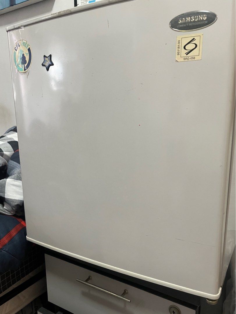 Samsung Mini Fridge, TV & Home Appliances, Kitchen Appliances ...