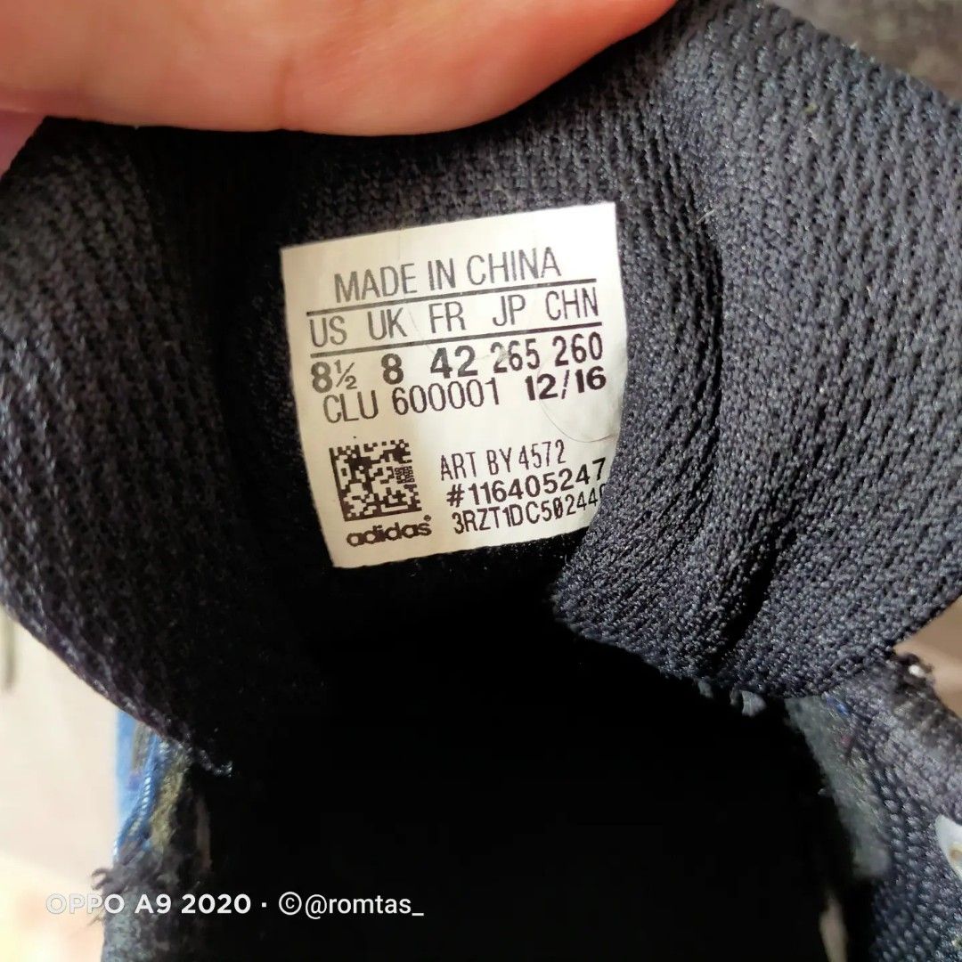 Sepatu Adidas Original, Fesyen Pria, Sepatu , Sneakers di Carousell