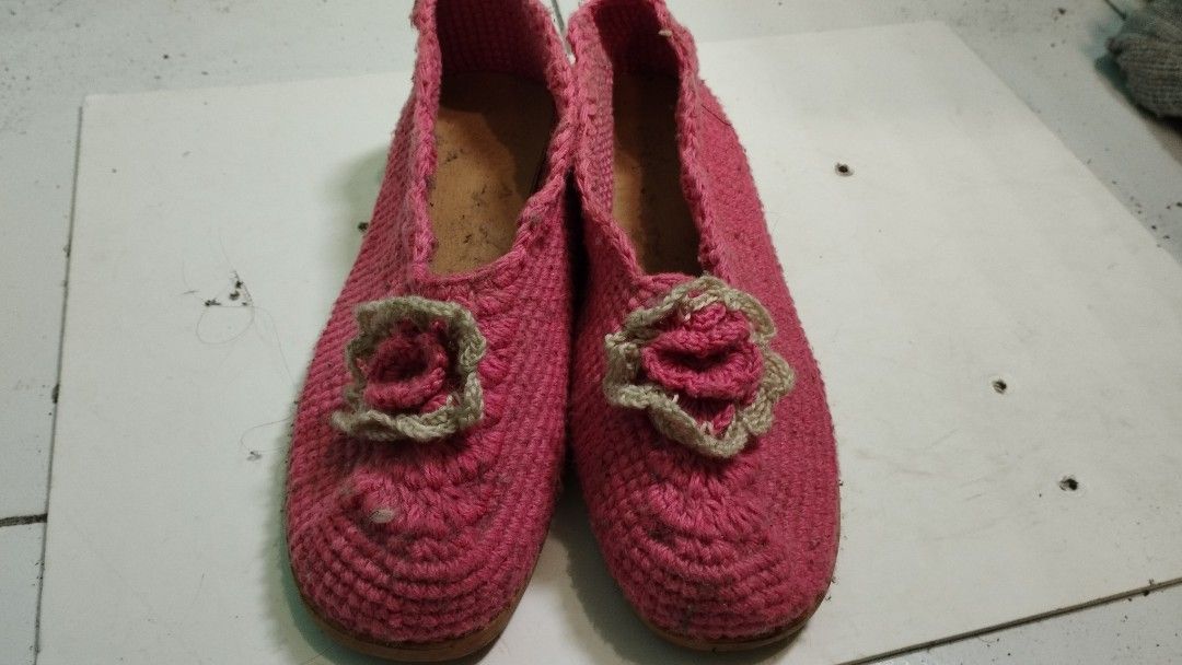 Sepatu Rajut Wanita 36, Fesyen Wanita, Sepatu di Carousell