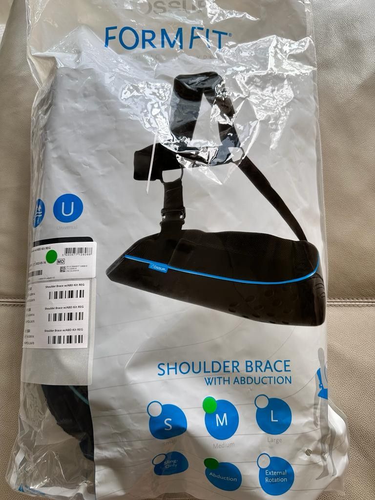 Shoulder Brace with ABD kit, Health & Nutrition, Assistive ...