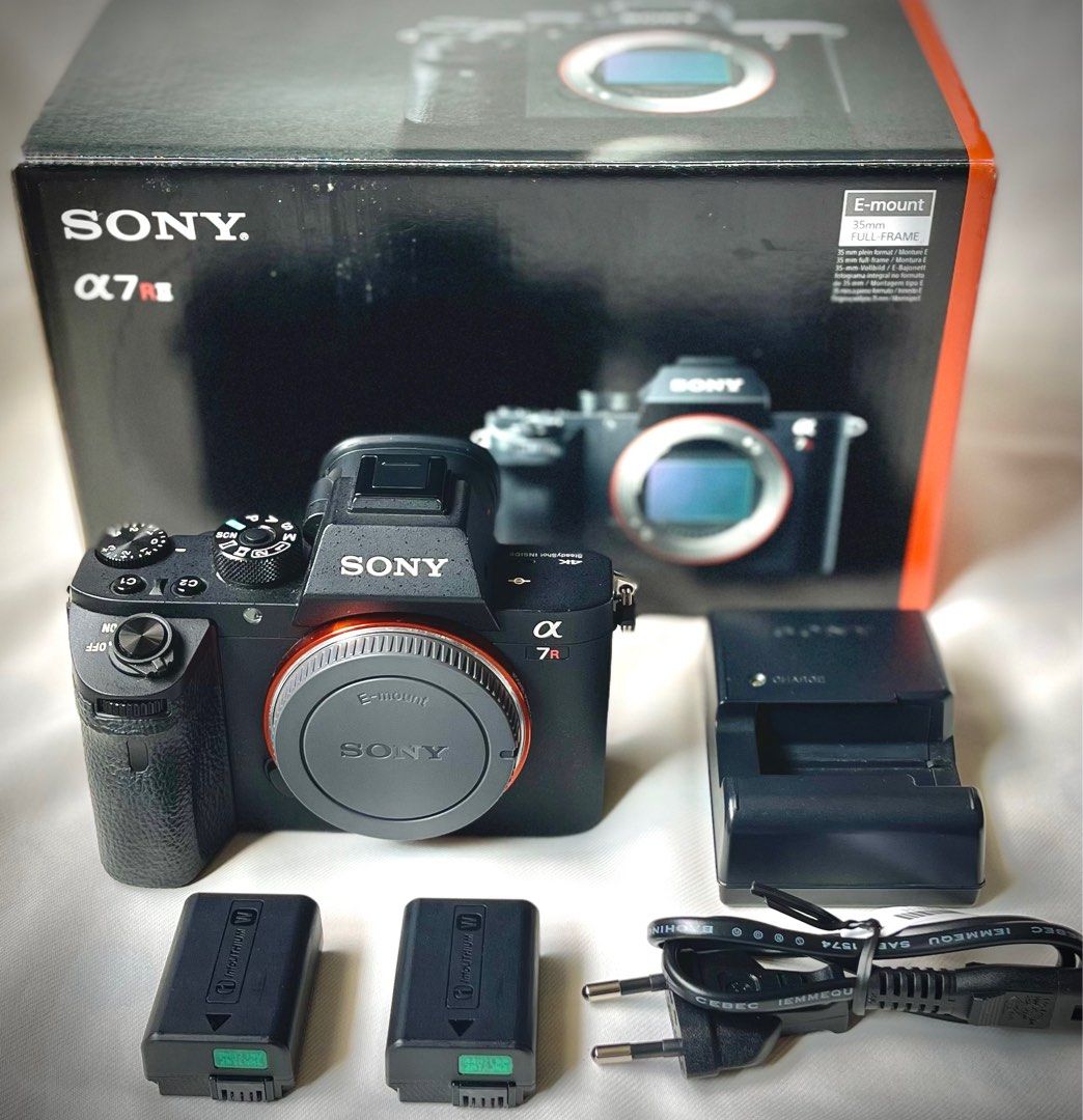 Sony A7Rii Low shutter count 2 battery, Photography, Cameras on Carousell