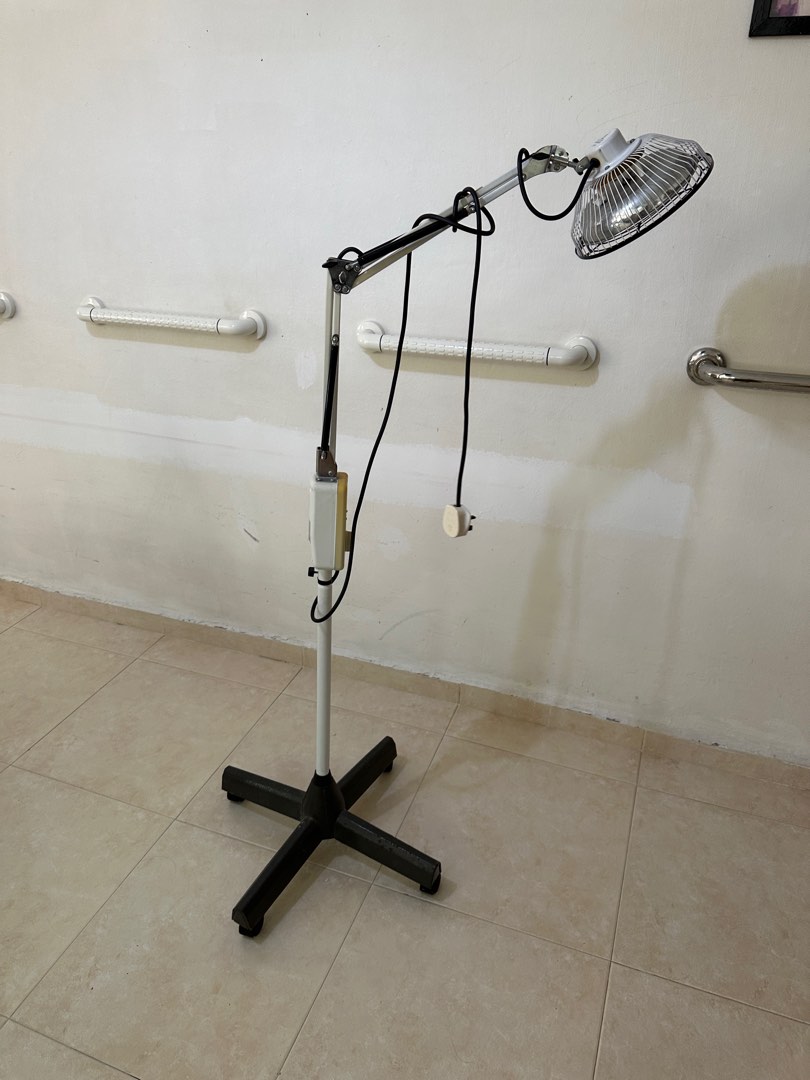 Spot heater, Health & Nutrition, Medical Supplies & Tools on Carousell