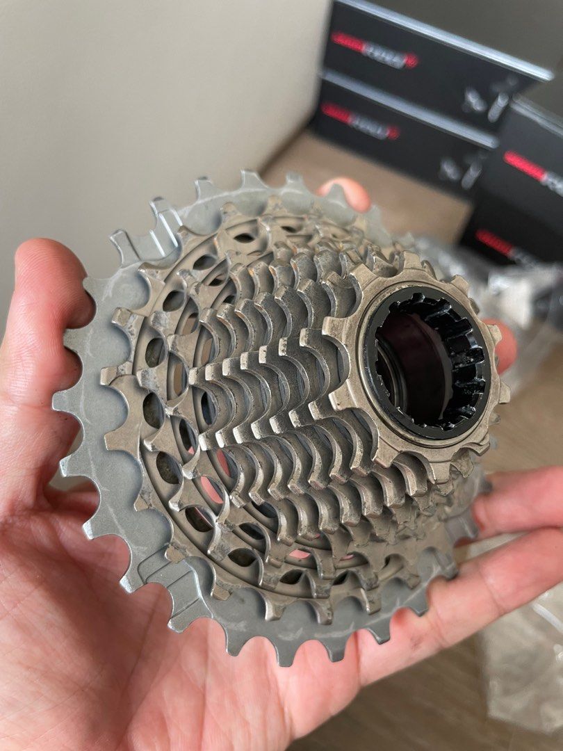 Sram red cassette XG1290 10-28, Sports Equipment, Bicycles & Parts ...