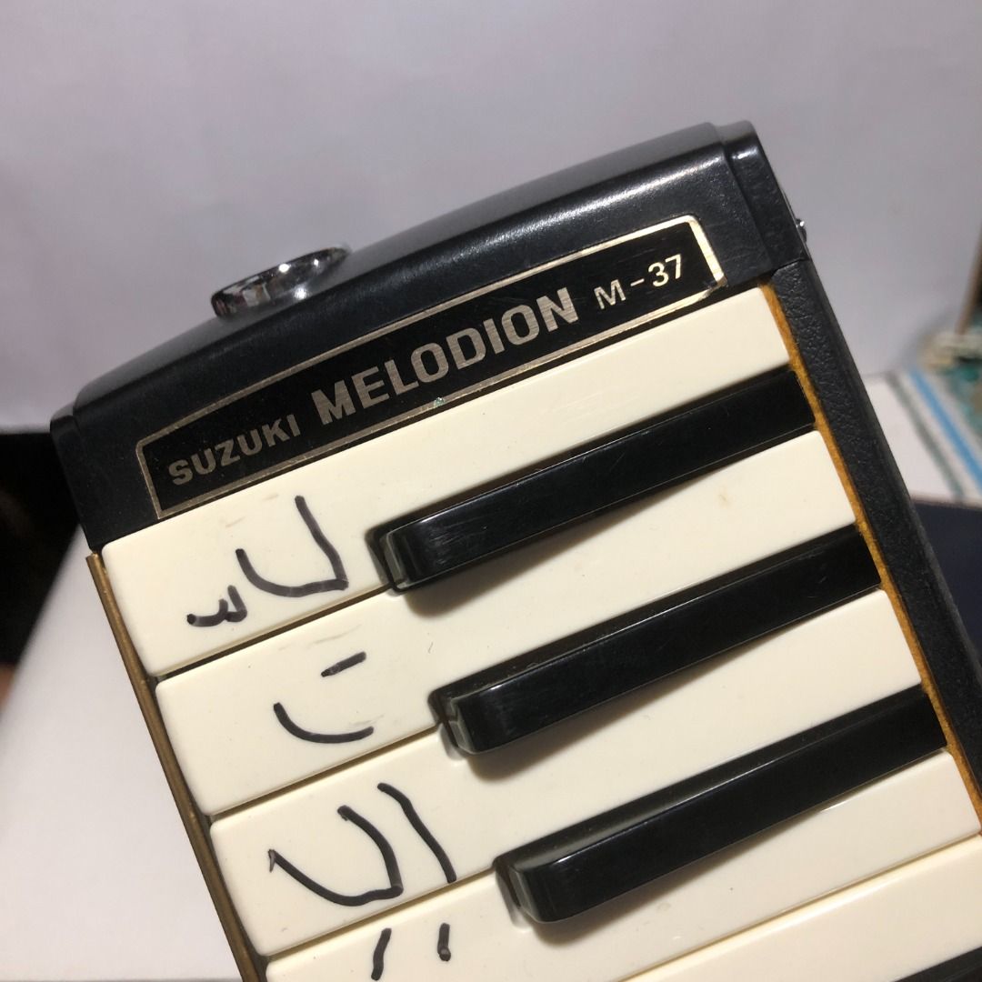 Suzuki Melodion M-37 #1936 on Carousell