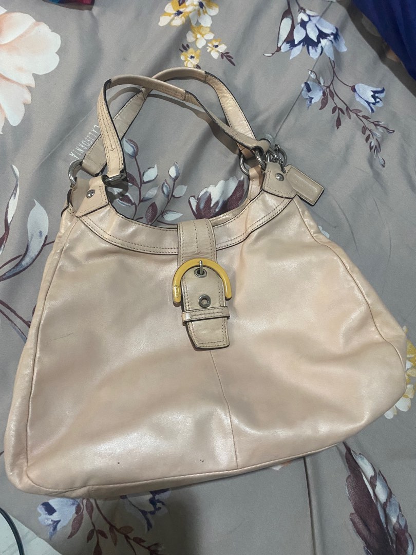tas coach hobo, Fesyen Wanita, Tas & Dompet di Carousell