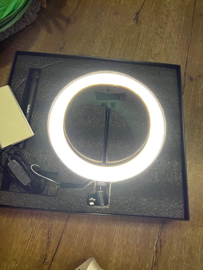 Twitch LED Ring Light + Green Screen, Photography, Photography ...