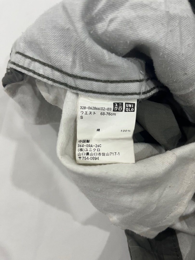 UNIQLO 3/4 suku Green Army 3 Suku 6 pocket, Men's Fashion, Bottoms, Shorts on Carousell