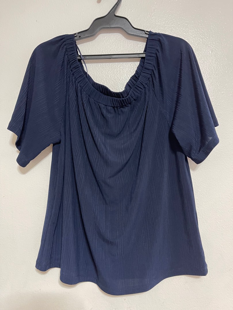 UNIQLO Dark Blue Top, Women's Fashion, Tops, Blouses on Carousell
