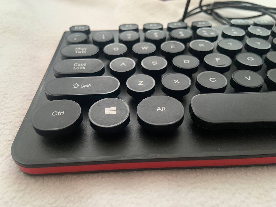 Usb Type Keyboard Secondhand On Carousell