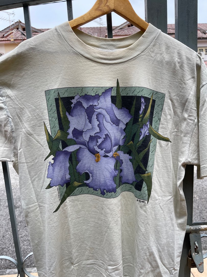 Vintage Bunga, Men's Fashion, Tops & Sets, Tshirts & Polo Shirts on ...