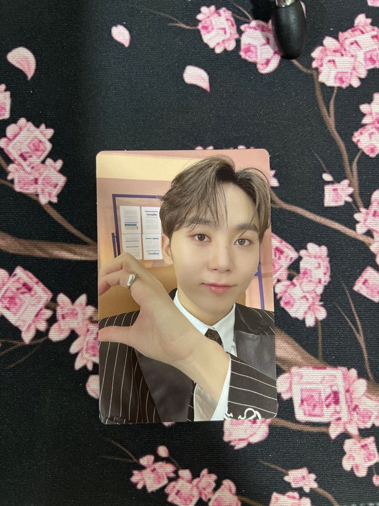 WTS/WTT seungkwan pc SVT FML faded mono life ver, Hobbies & Toys, Memorabilia & Collectibles, K ...