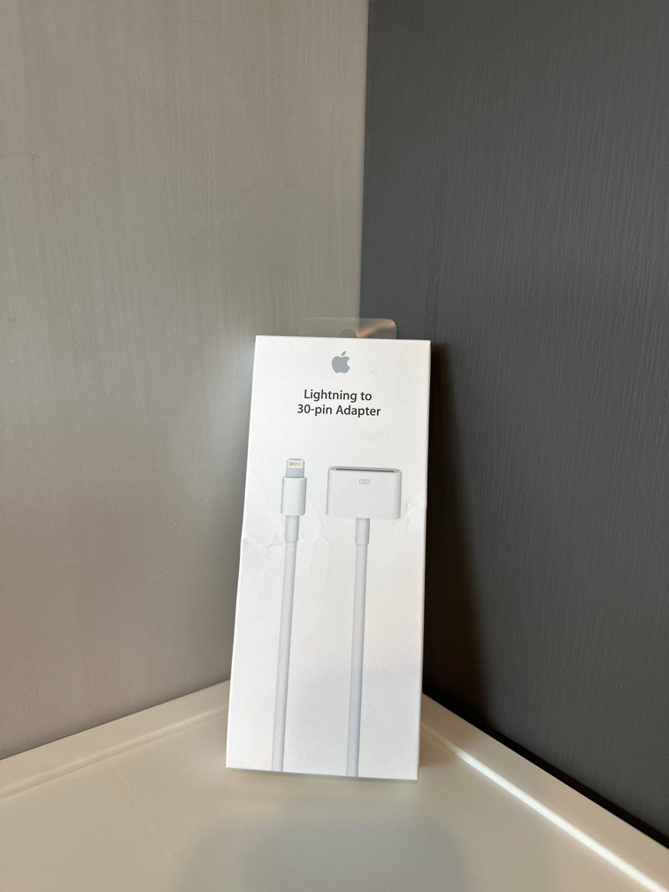 正版 全新 Apple Lightning to 30-pin Adapter, 手提電話, 電話及其他裝置配件, 充電器及電線 ...
