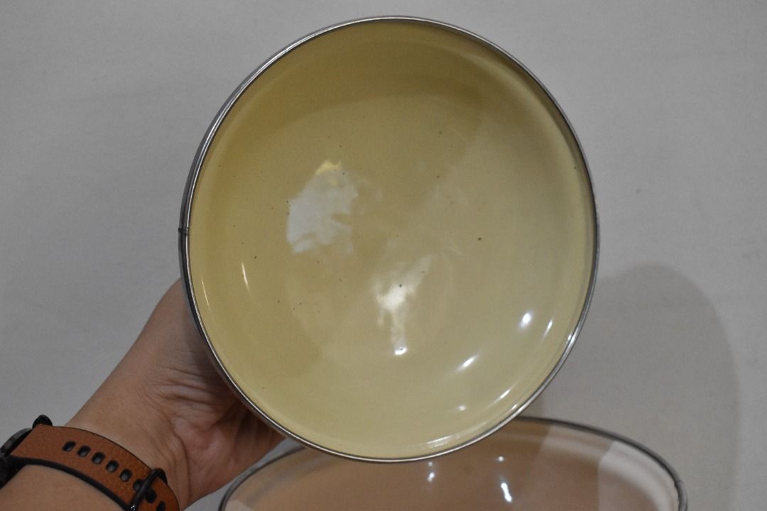 Alice in Wonderland Macmillan Pot on Carousell