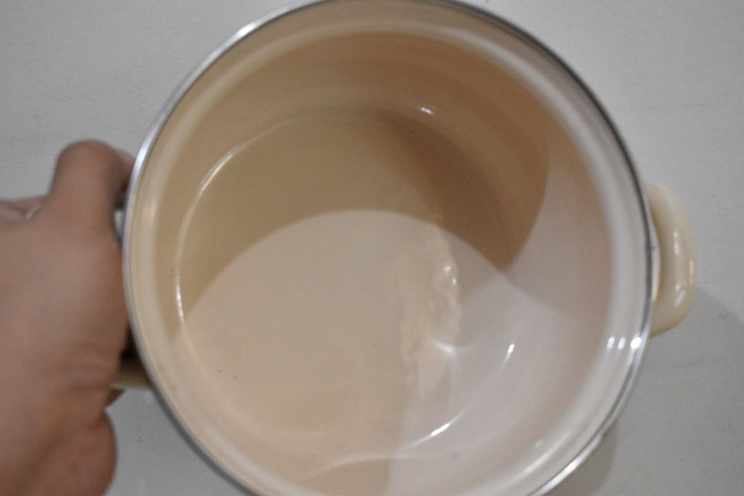 Alice in Wonderland Macmillan Pot on Carousell