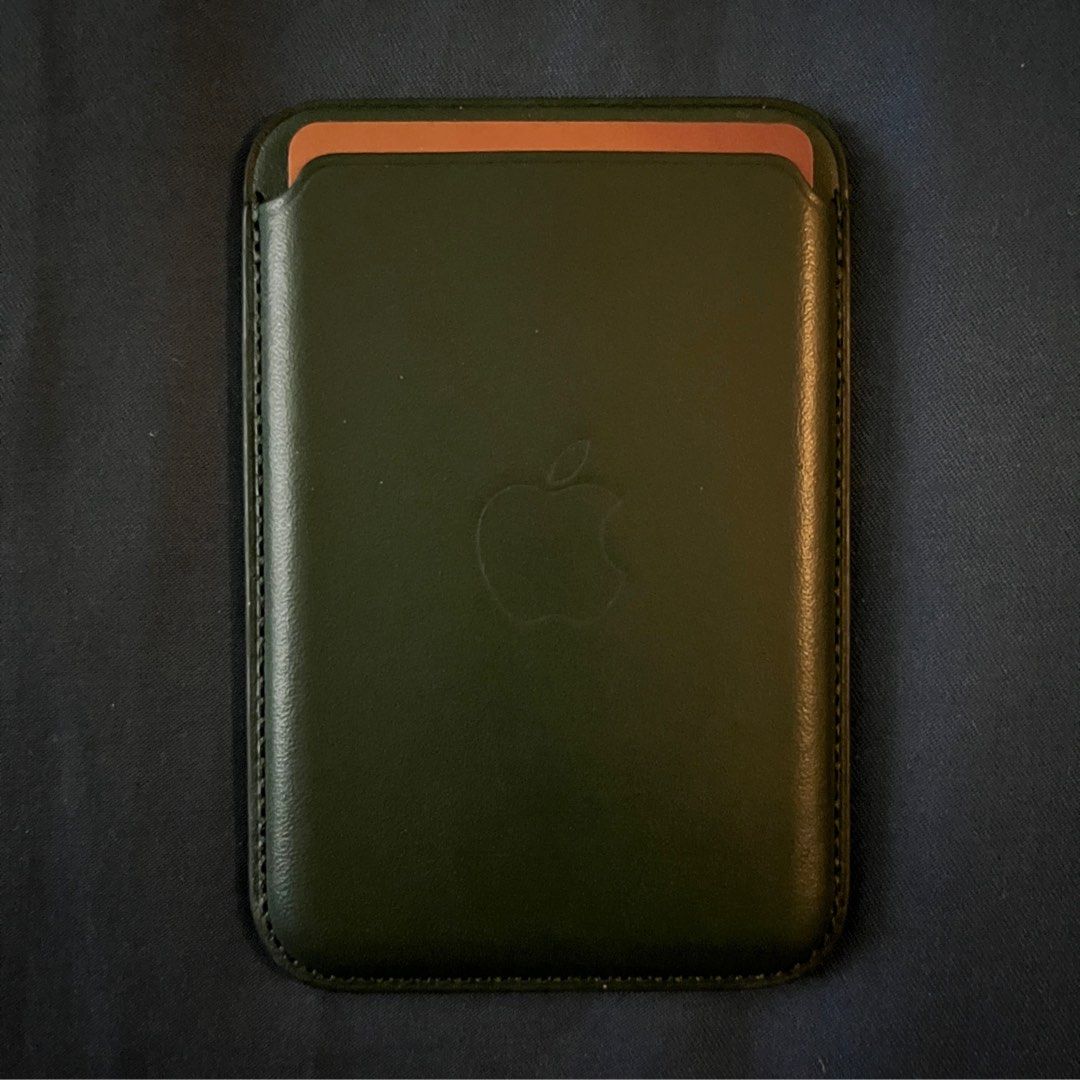 Apple Leather Wallet with Magsafe - Sequoia Green, Mobile Phones ...