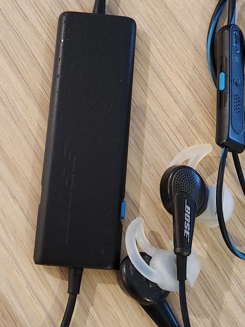 BOSE QC20 noise canceling, Audio, Earphones on Carousell