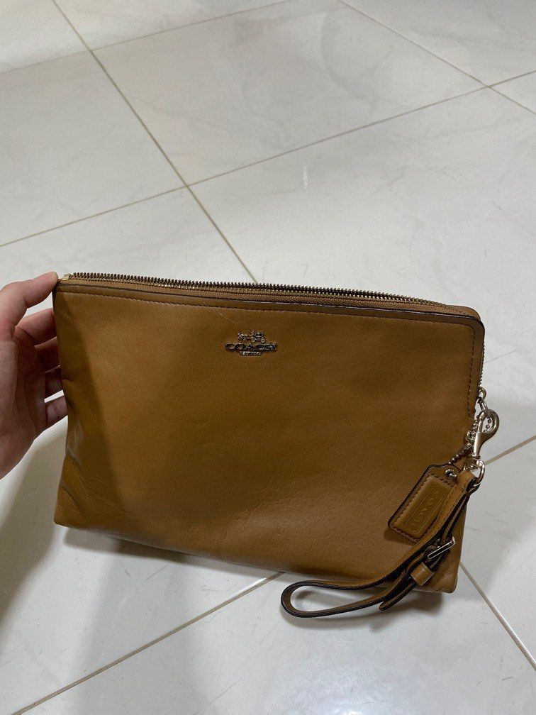 Coach Pouch, Women's Fashion, Bags & Wallets, Clutches on Carousell