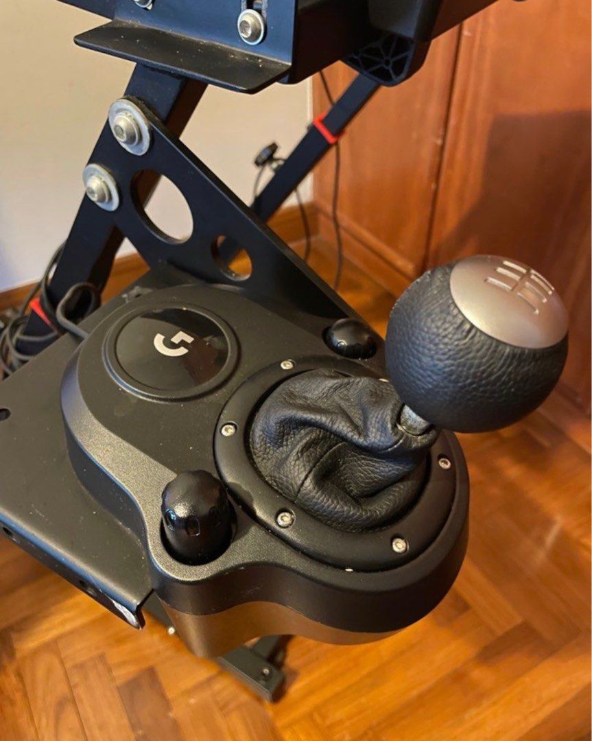 Complete G923 set with stand, Video Gaming, Gaming Accessories ...