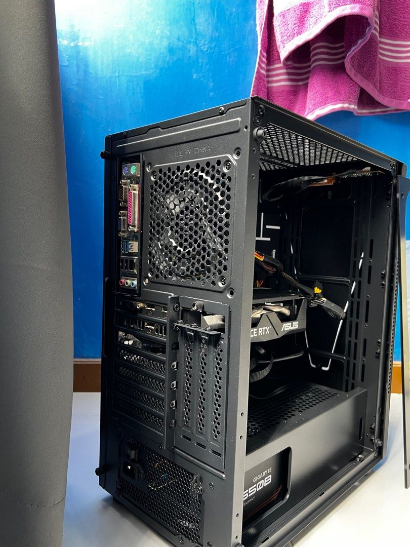 Complete set with PC + Monitor, Computers & Tech, Desktops on Carousell